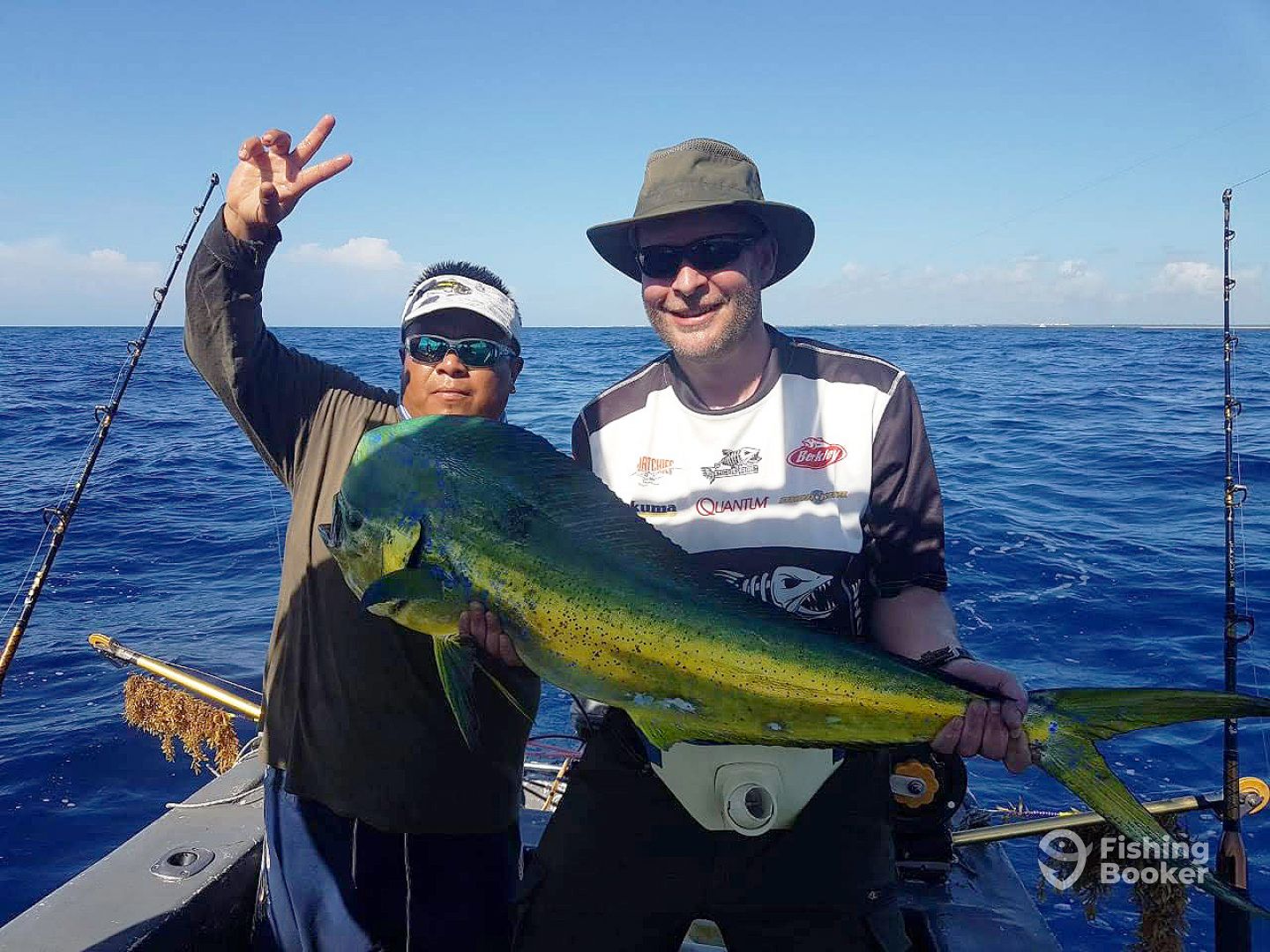 5 BEST Cancun Fishing Charters: Calendar & Prices [2025]